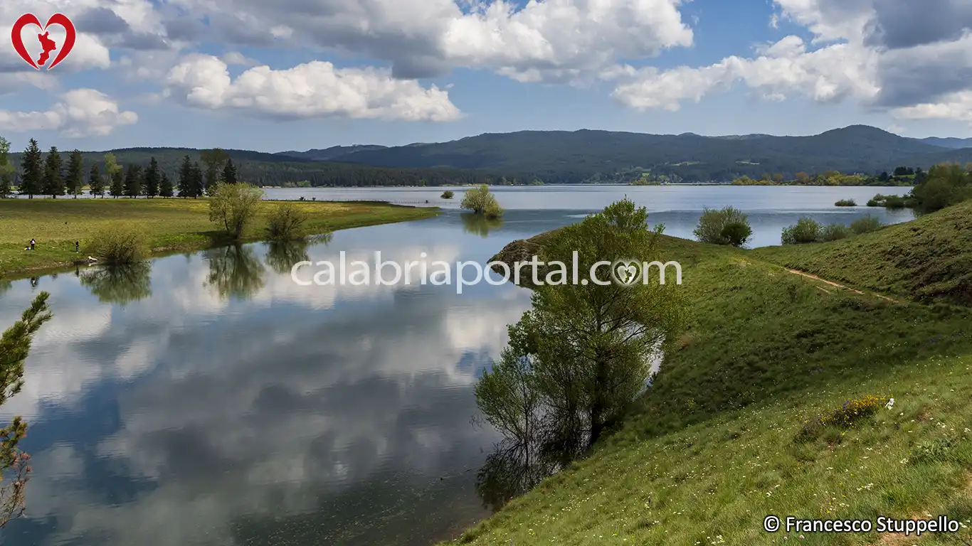 Lago Cecita (Calabria): il più grande lago calabrese