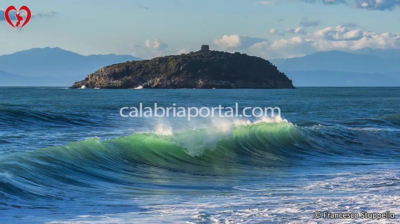 Scopri l'Isola di Cirella: la più piccola isola della Calabria