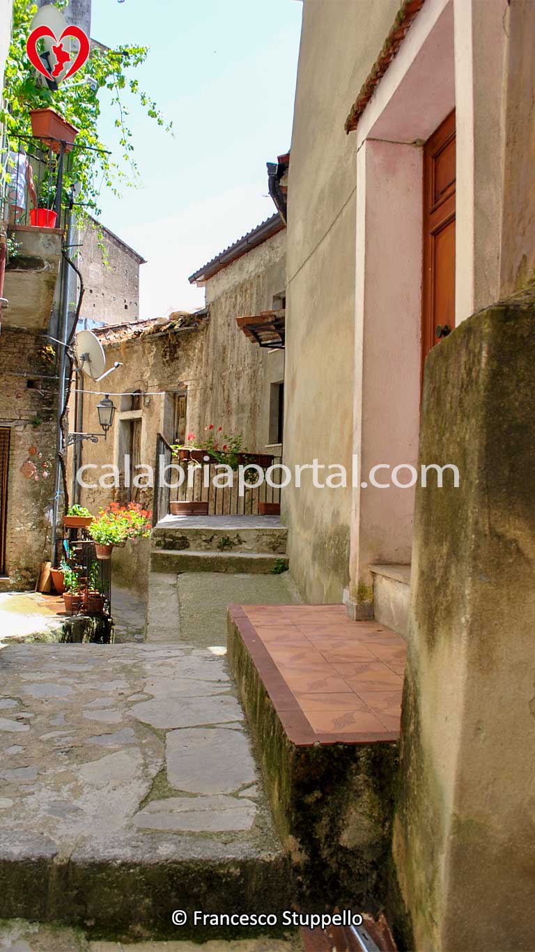 Corte di Aprigliano (Calabria): cosa vedere e fare