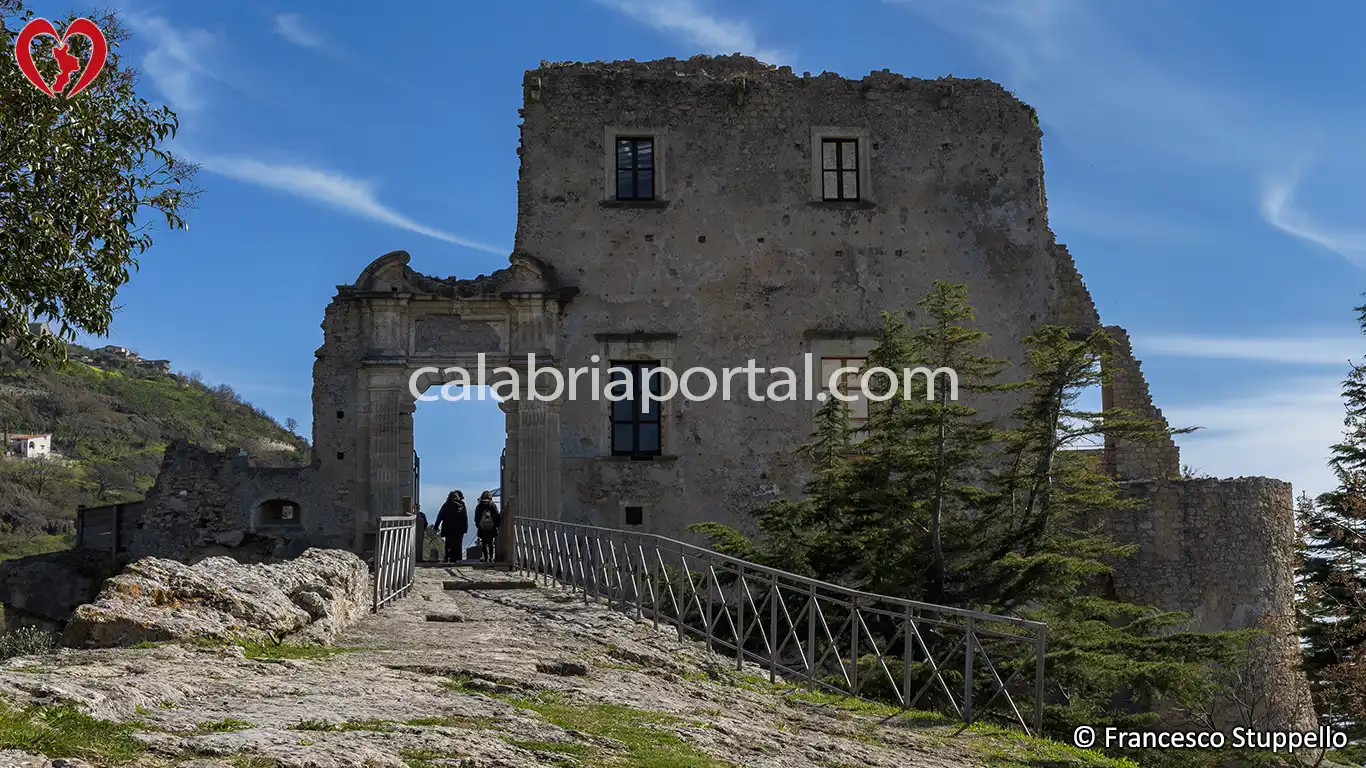 Castello Della Valle a Fiumefreddo Bruzio
