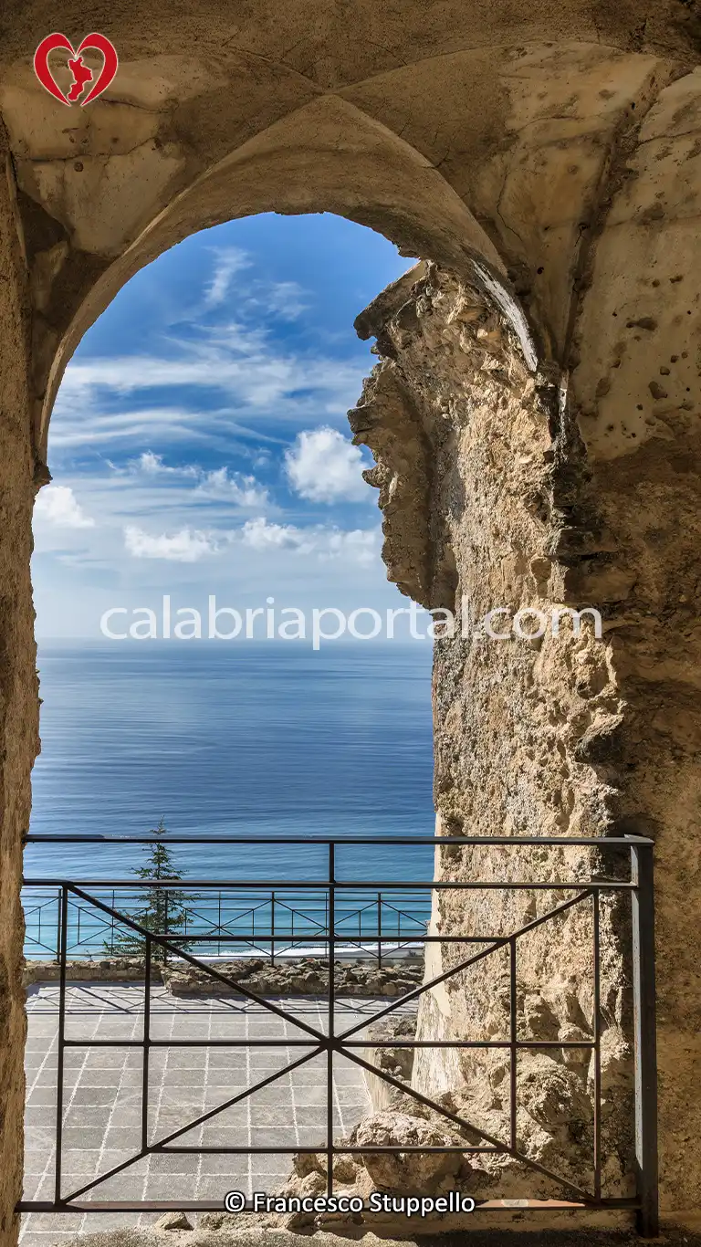 Castello Della Valle a Fiumefreddo Bruzio