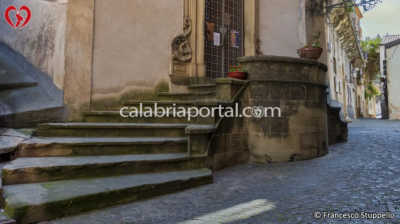 Centro Storico di Paola: scorci e vicoli caratteristici