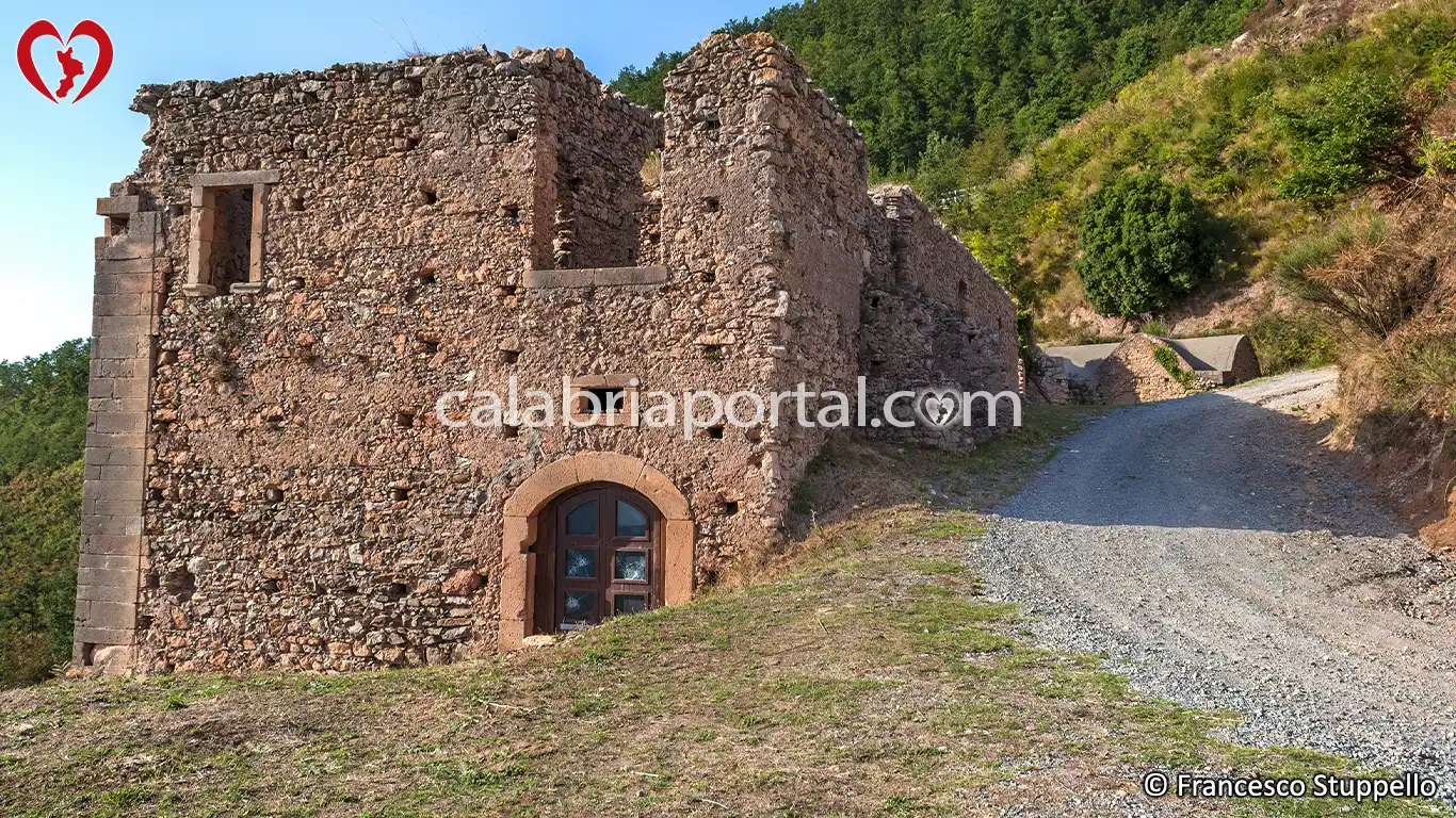 Monastero di Santa Maria del Monte Persano a San Lucido