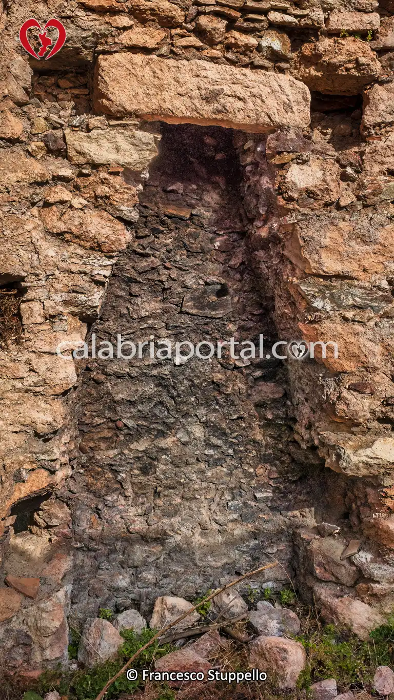 Monastero di Santa Maria del Monte Persano a San Lucido
