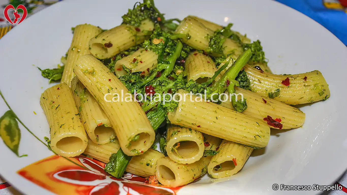 Pasta con Cime di Rapa: la ricetta originale calabrese