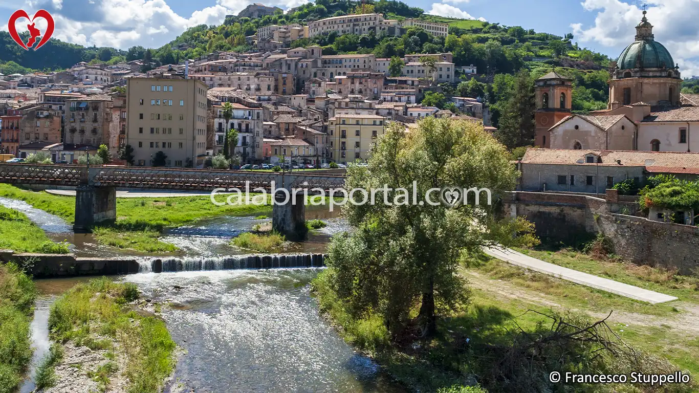 Scopri i venti Fiumi più lunghi della Calabria