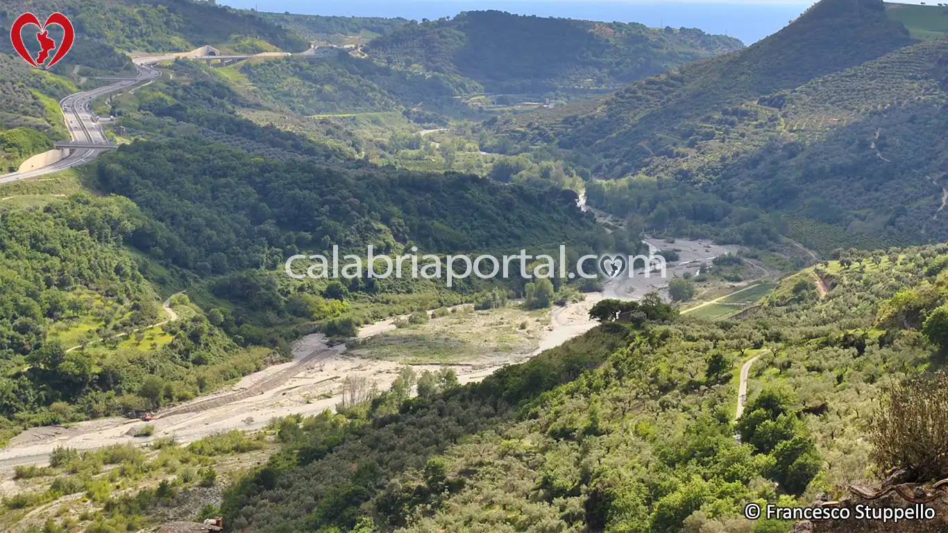 Scopri i venti Fiumi più lunghi della Calabria
