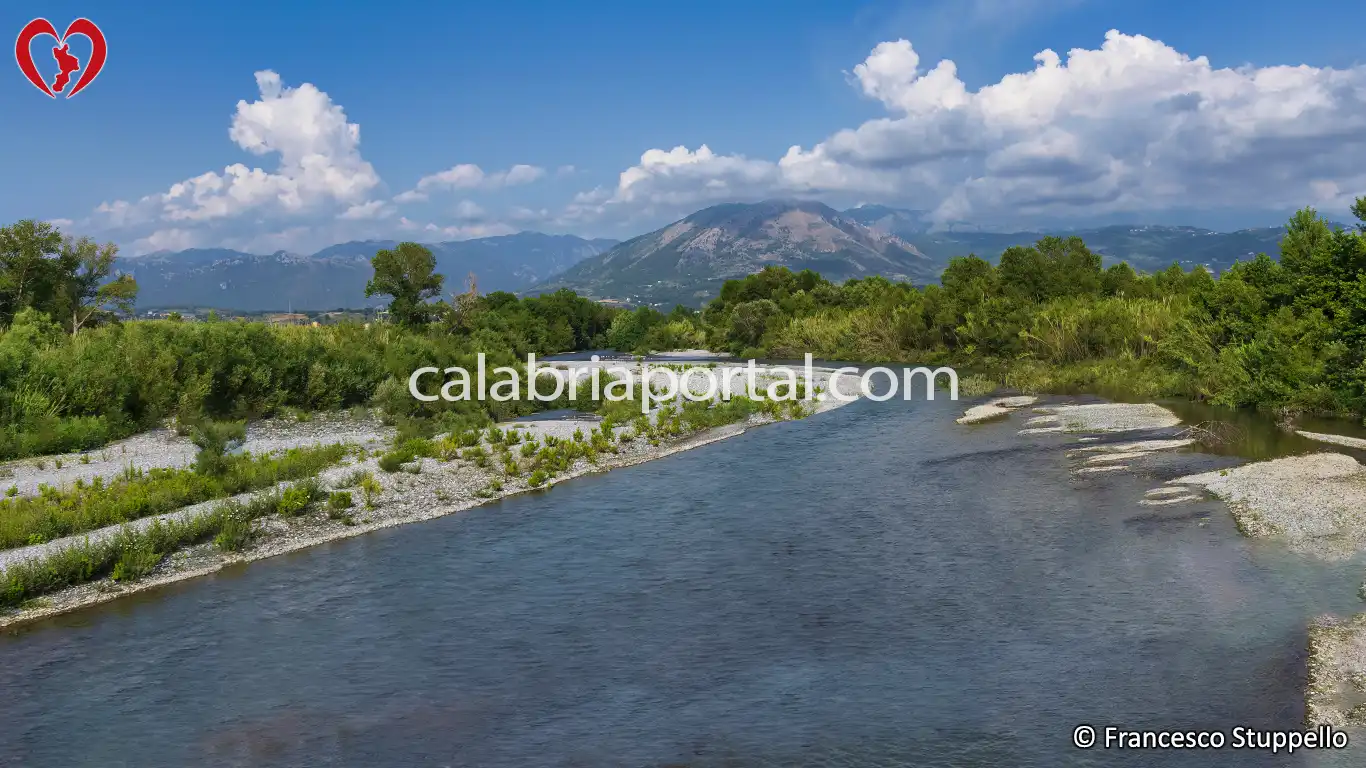Fiume Lao (Calabria): rafting, natura e turismo fluviale